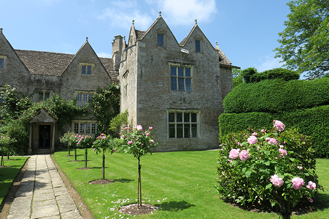 Visit to Kelmscott Manor and Buscot Park | Ertegun Graduate Scholarship ...